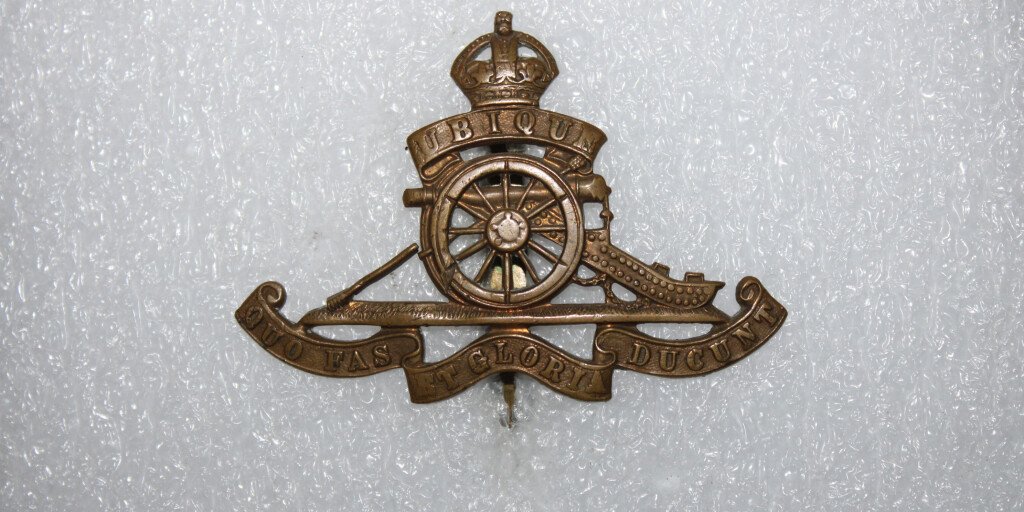 Cap badge RA | Chris Militaria