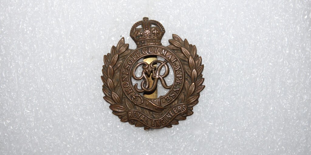Cap badge RE | Chris Militaria