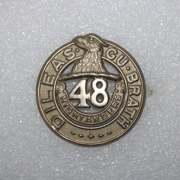 Cap badge 48th highlanders of canada | Chris Militaria