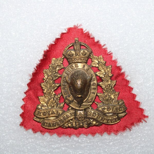 Cap badge RCMP | Chris Militaria