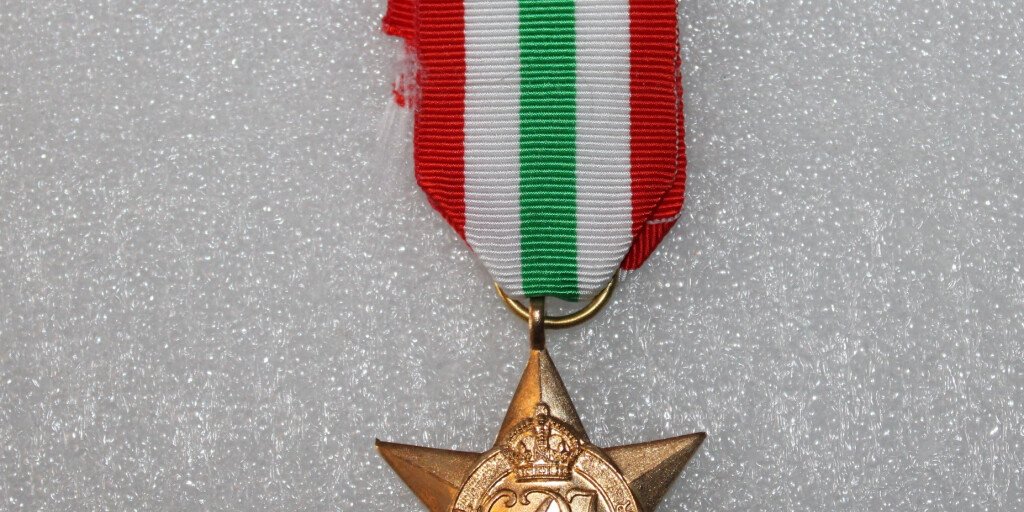 Italy star | Chris Militaria