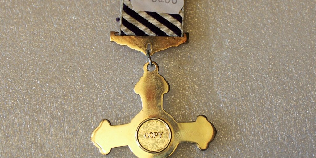 Distinguished Flying cross ,RAF | Chris Militaria
