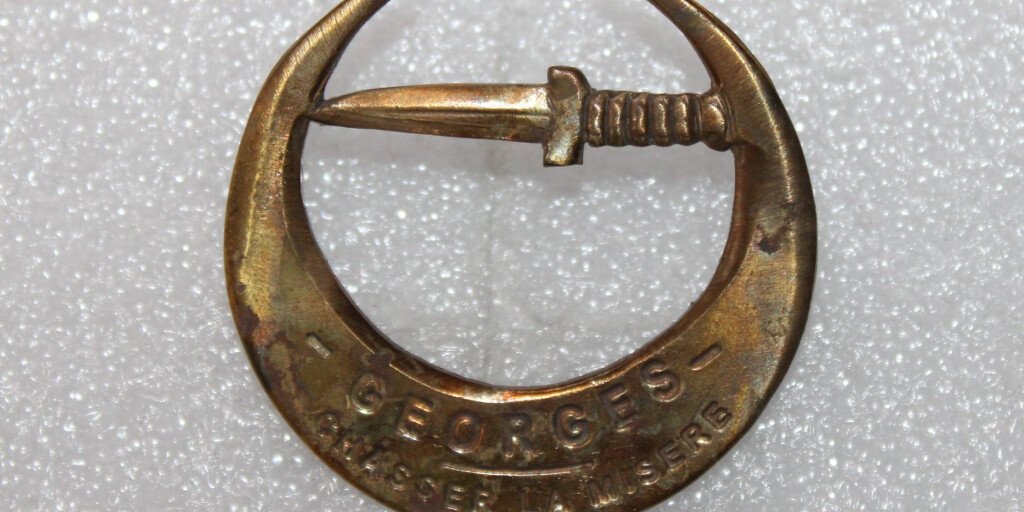 Commando George chasser la misère | Chris Militaria