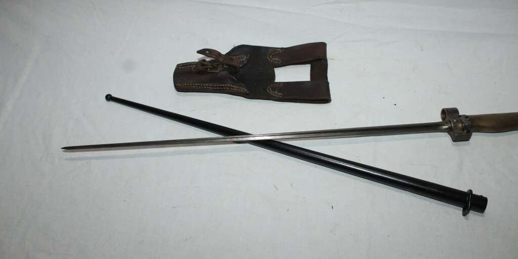 Baïonnette de Lebel et gousset | Chris Militaria