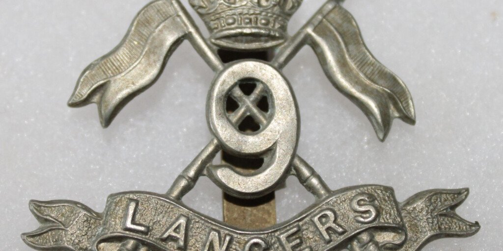 Cap badge 9th queen's royal lancers | Chris Militaria