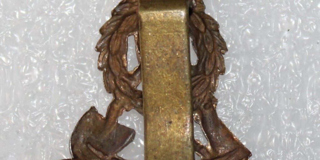 cap badge pionners corps | Chris Militaria